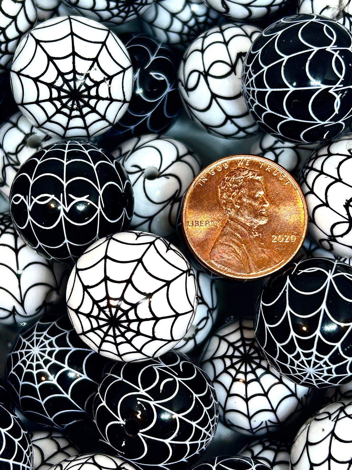 20mm Chunky Halloween Creepy Spider Web Bead Mix | Madison Beads